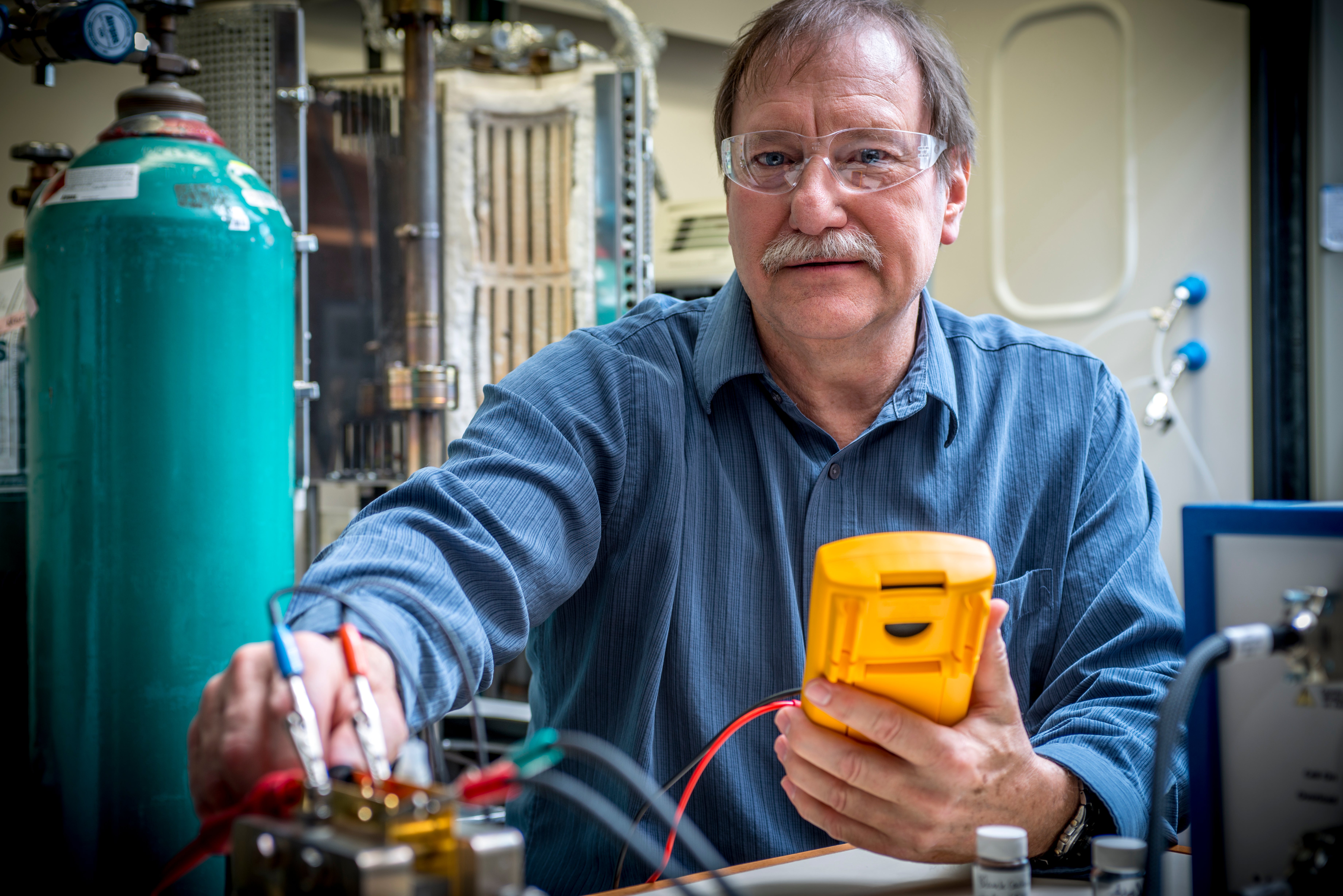 Al Weimer Wins 2015 AIChE Research Excellence in Sustainable ...