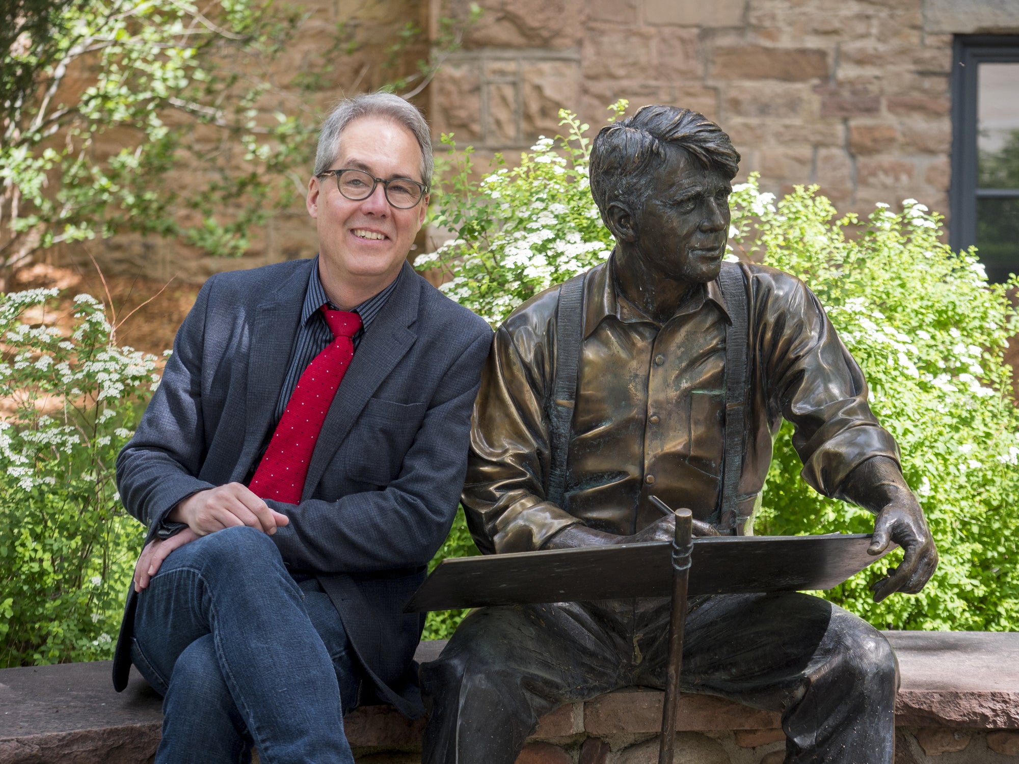 Plunkett brings the newsroom into the classroom | CMDI Now | University ...