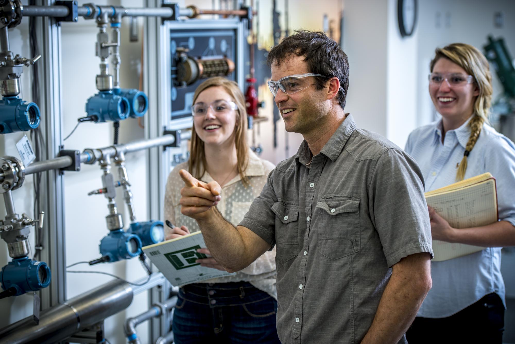Movin’ on Up: CU Engineering Earns No. 16 Ranking | College of ...
