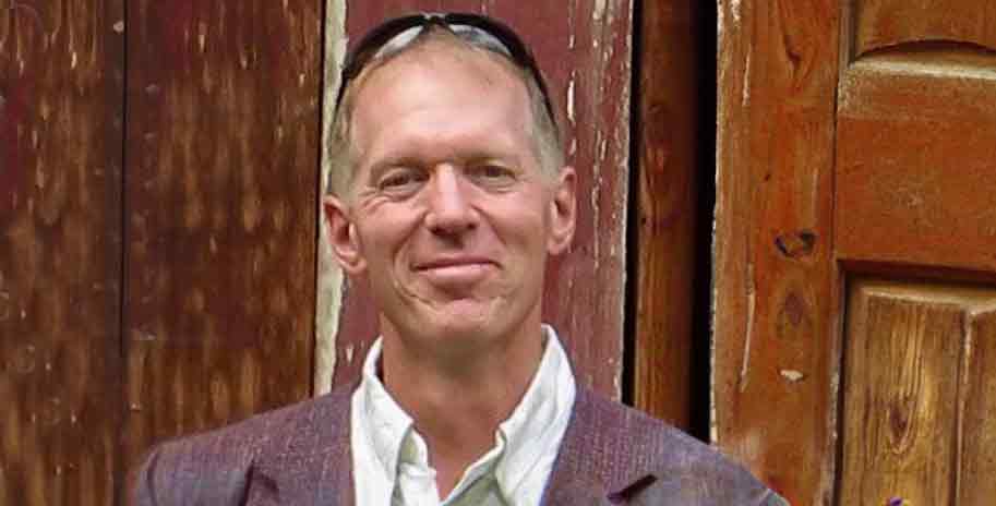 Tim Oakes Wins 2023-24 Fulbright Global Scholar Award | Geography ...